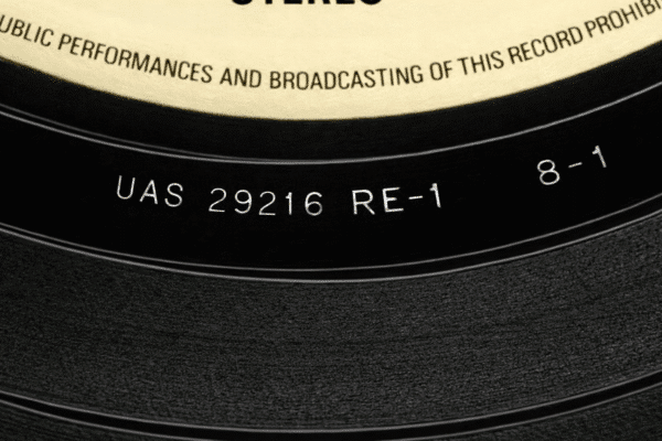 How to Identify Vinyl Pressings: 4 Powerful Clues
